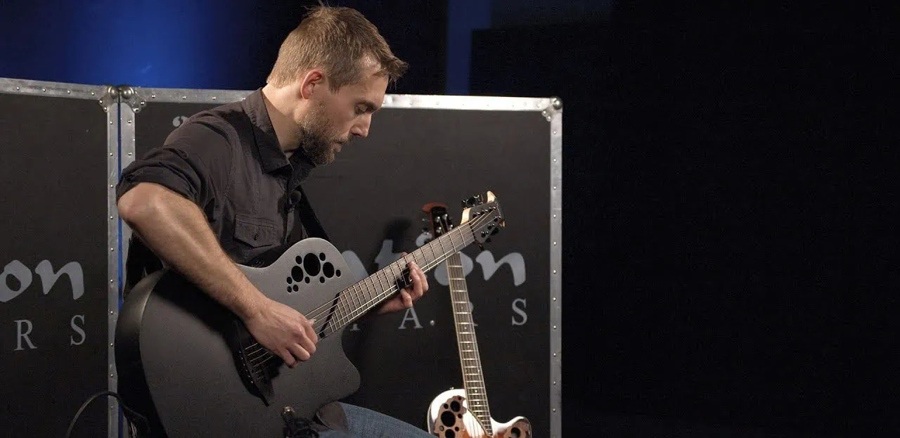 Round Back Guitars - Overview and Comparison with Flat Back