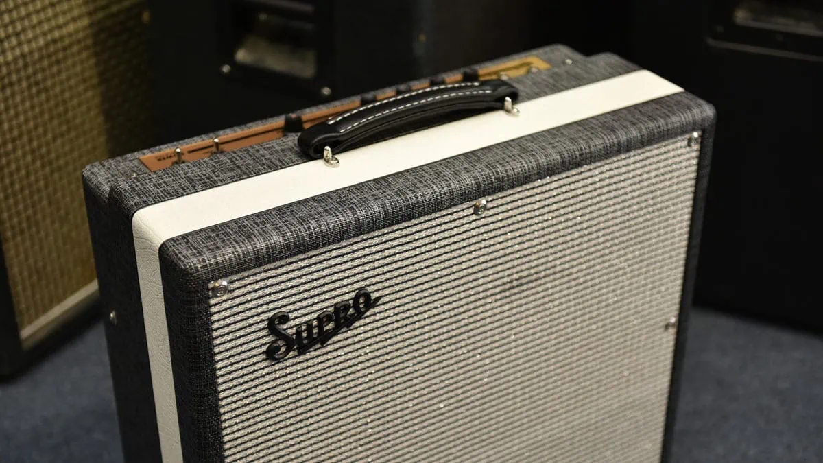 George Lynch Amp Settings & Gear to Reproduce His Guitar Tone!