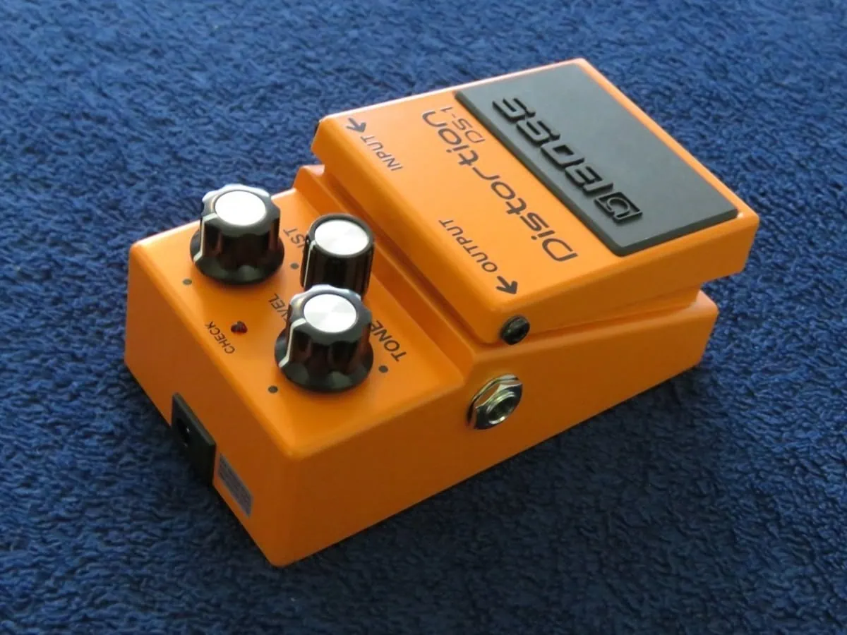 George Lynch Amp Settings & Gear to Reproduce His Guitar Tone!