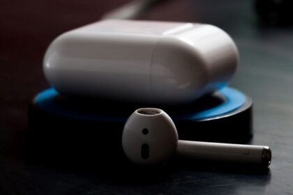 Right or Left AirPod Not Working? Fix Only One AirPod Working!