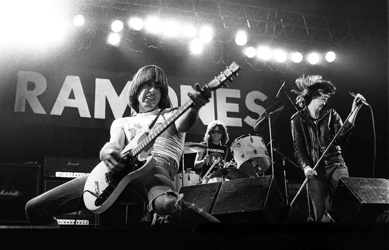 Johnny Ramone Amp Settings - 'The Ramones' Gear & Guitar Tone!